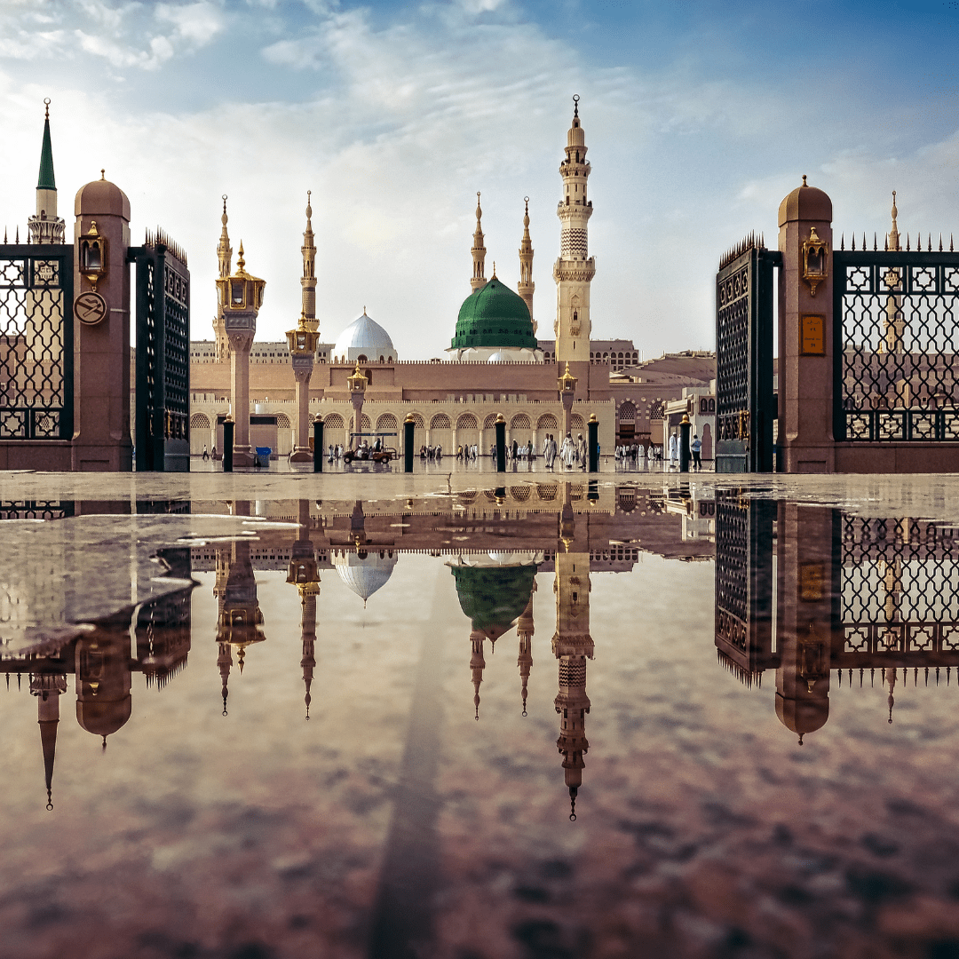 Umrah Group Packages from UK | Family Umrah Deals